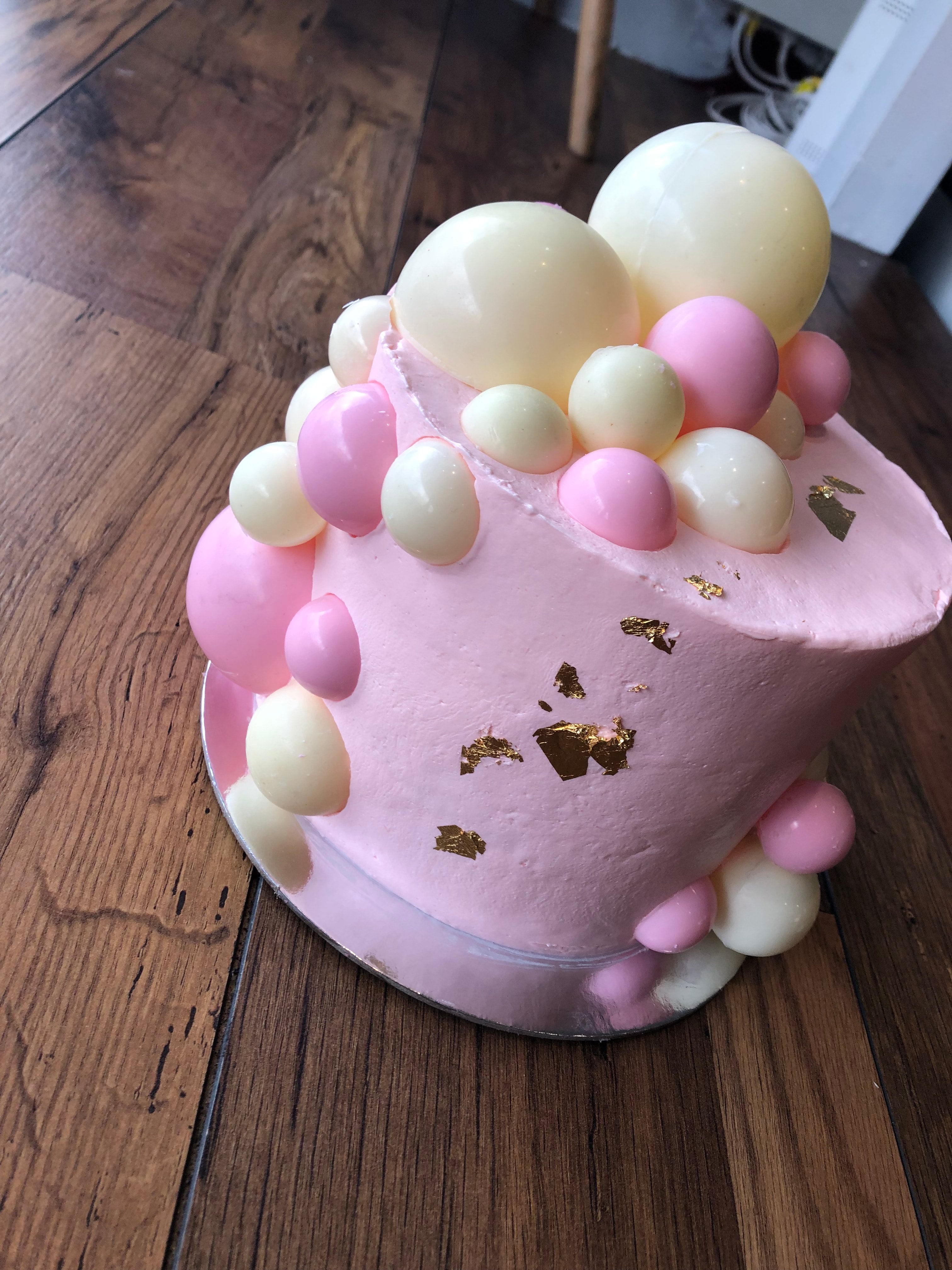 Large Pink Lemonade Sponge Cake | Sabina’s Petit Gateau